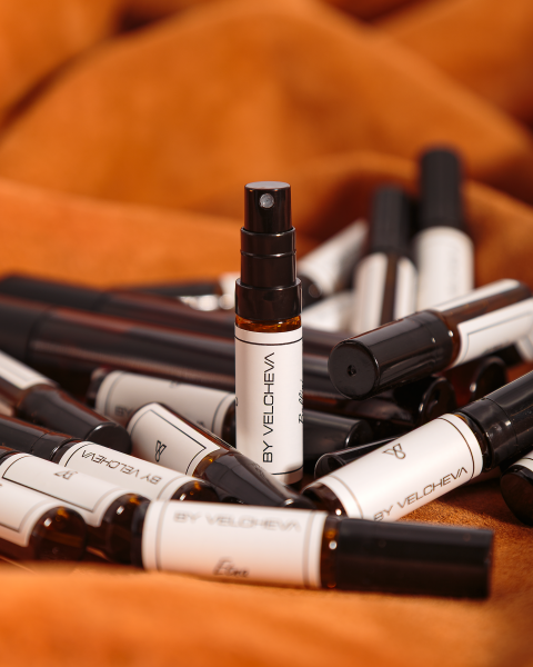 21 mini sprays from our fragrance collection BY VELCHEVA.
